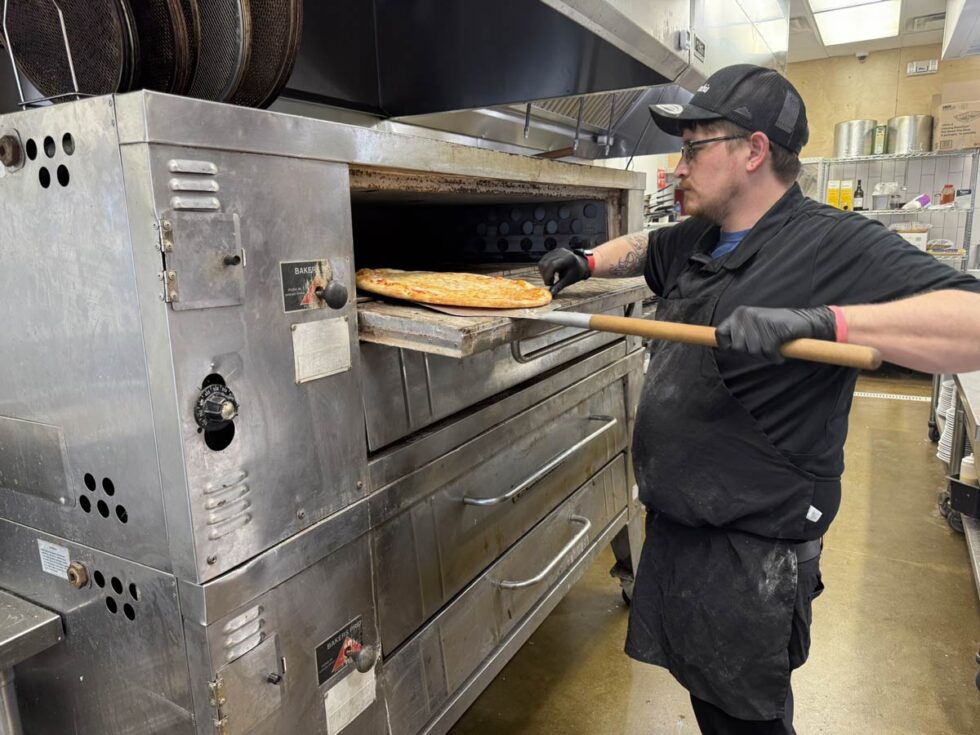 How the Pizza Magic Happens - Troni Bros.